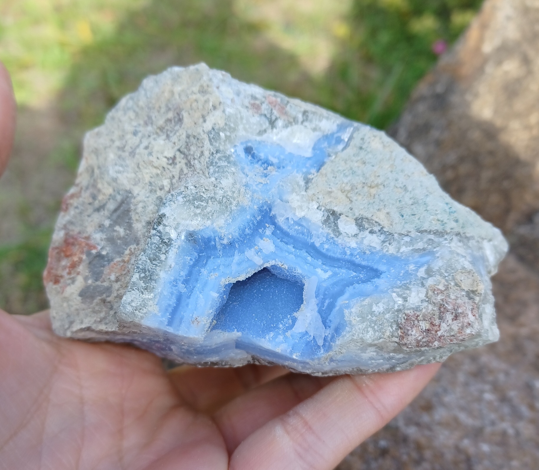 Chalcedon 400g | Malachitová skříňka e-shop s kameny, šperky z minerálů