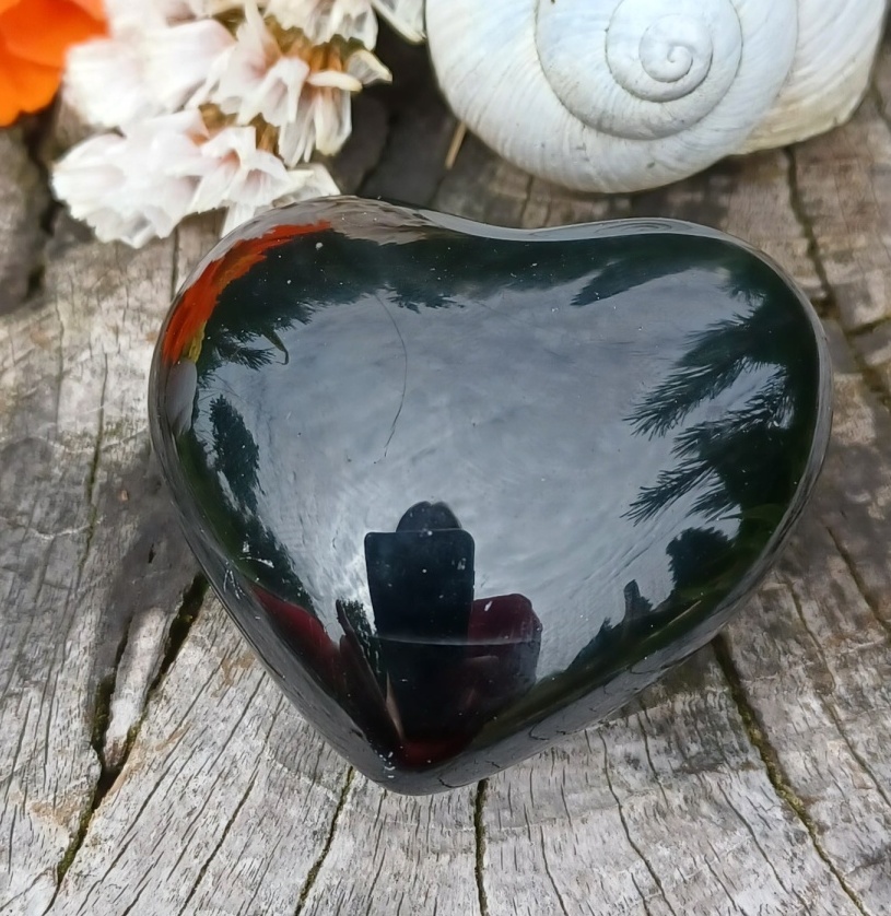 Obsidián duhový srdce 53g | Malachitová skříňka e-shop s kameny, šperky ...